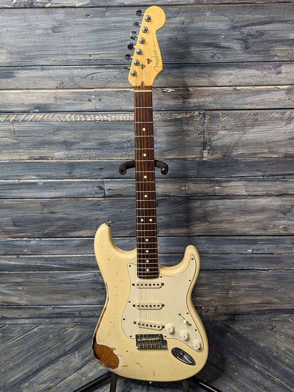 Used Fender 1998/2019 Stratocaster Electric Guitar with Gig Bag ...